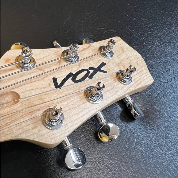 VOX | Other | Vox Sdc Mini Bk Black Short Scale Mini Electric Guitar ...